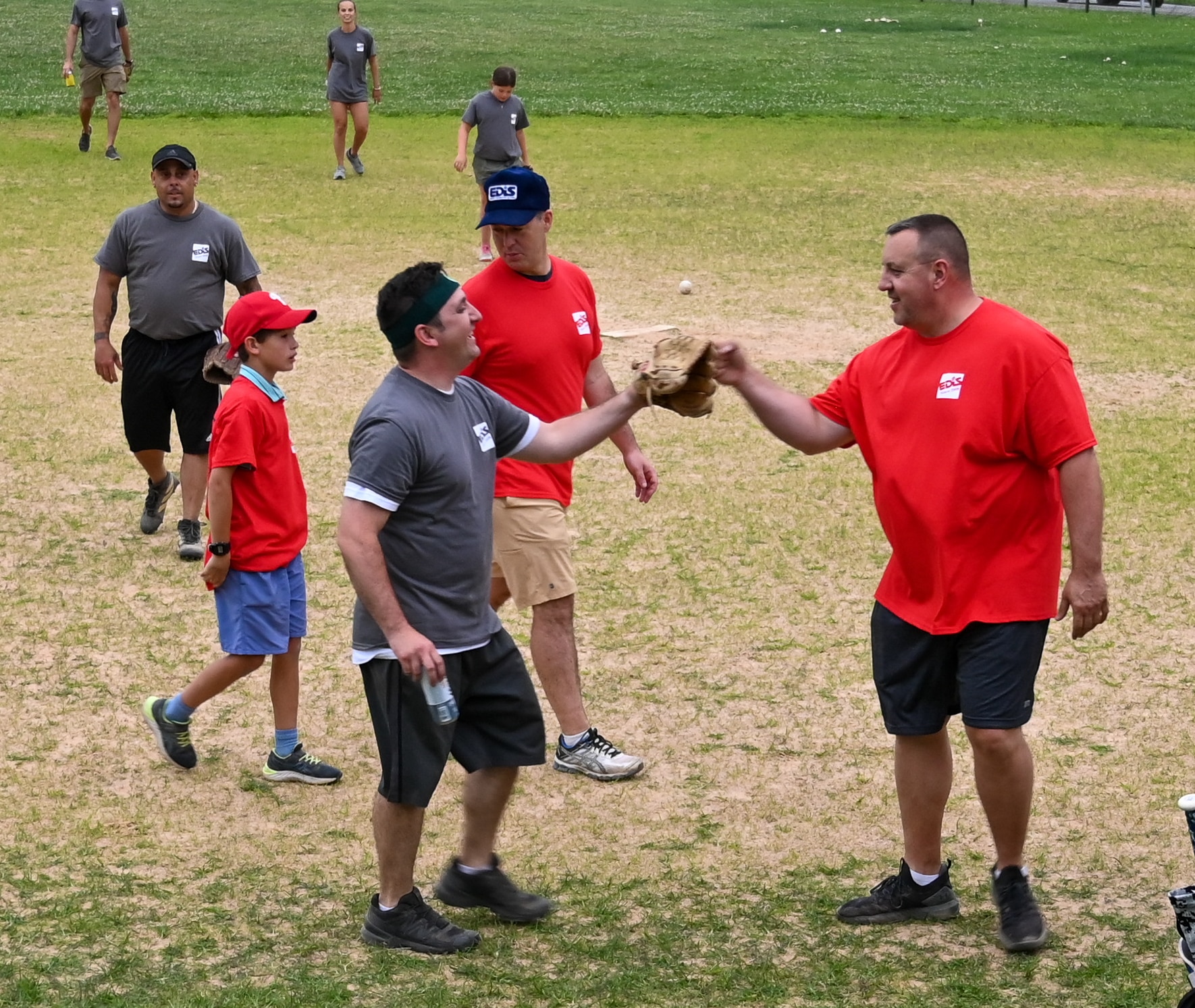 Pa Rum Pa Pum Pum - EDiS Company